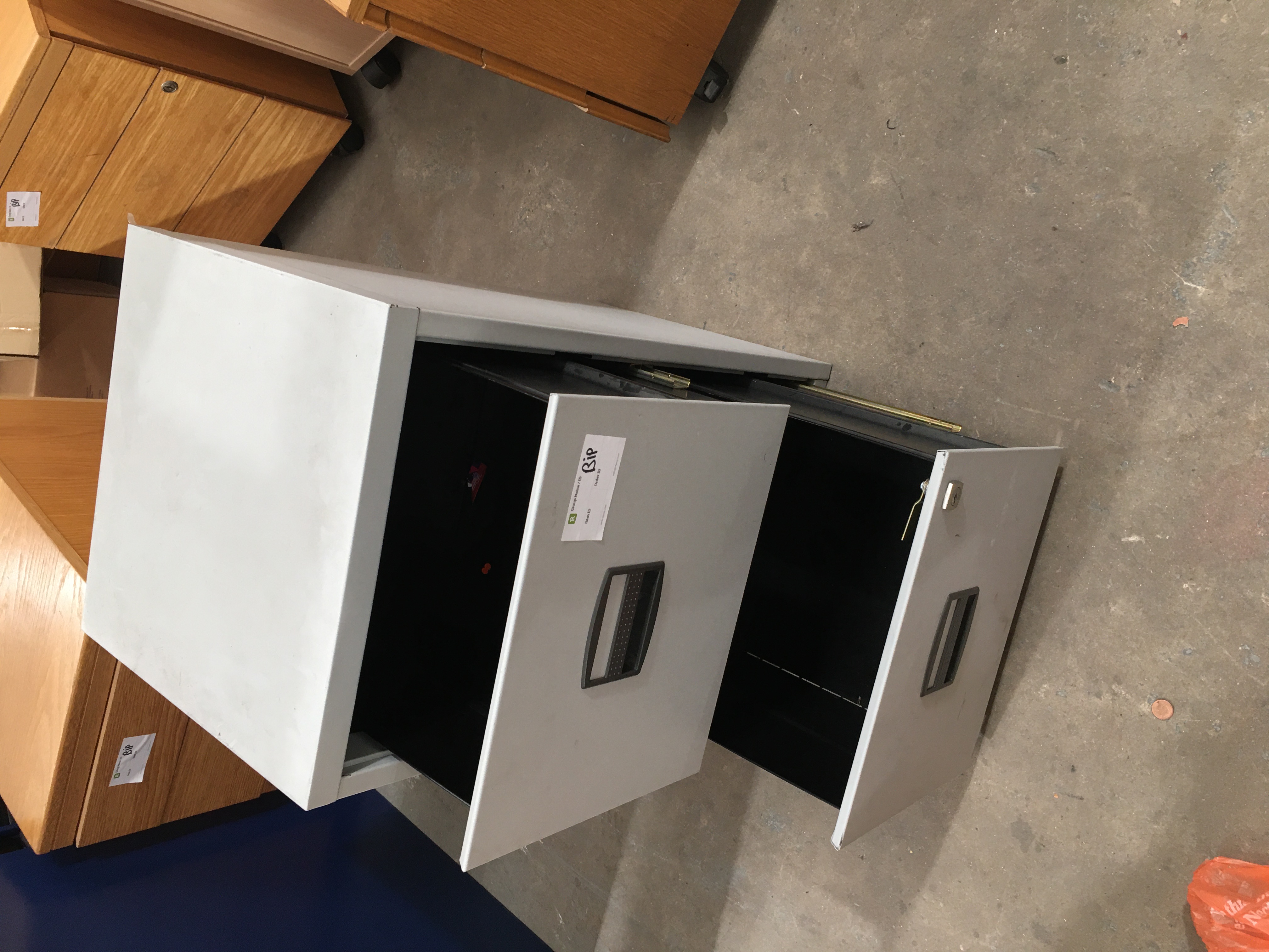 Filing cabinet just £10.00 Item ID 12525