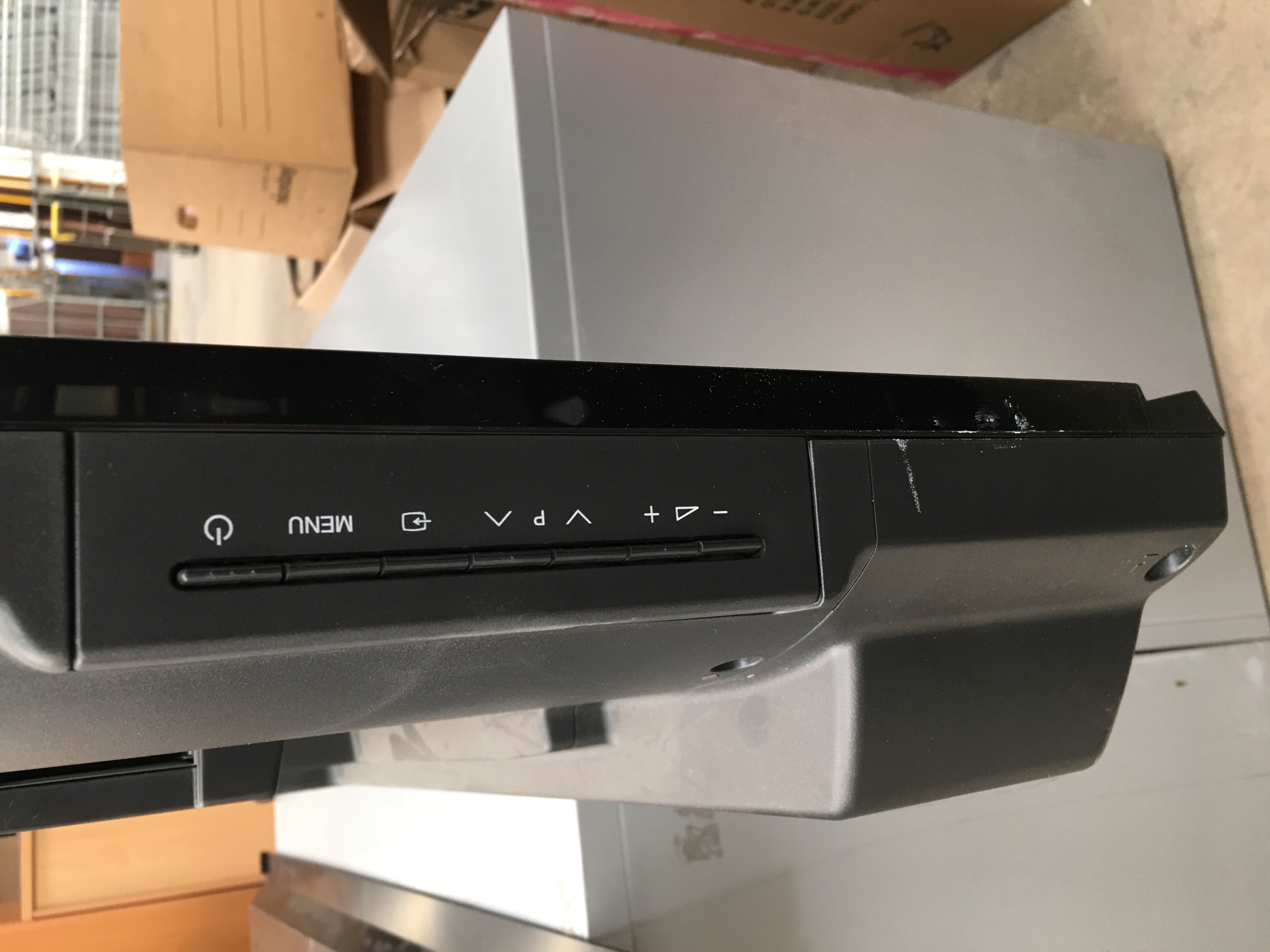 Sharp Aquos tv 80 inch just £125 Item ID 13314