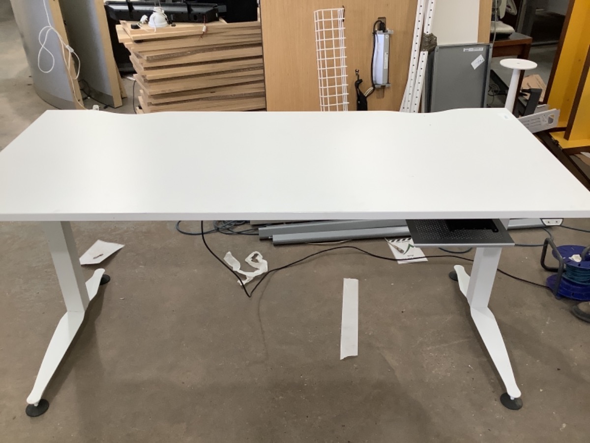 Herman Miller electric desk 160 just £225 Item ID 15463