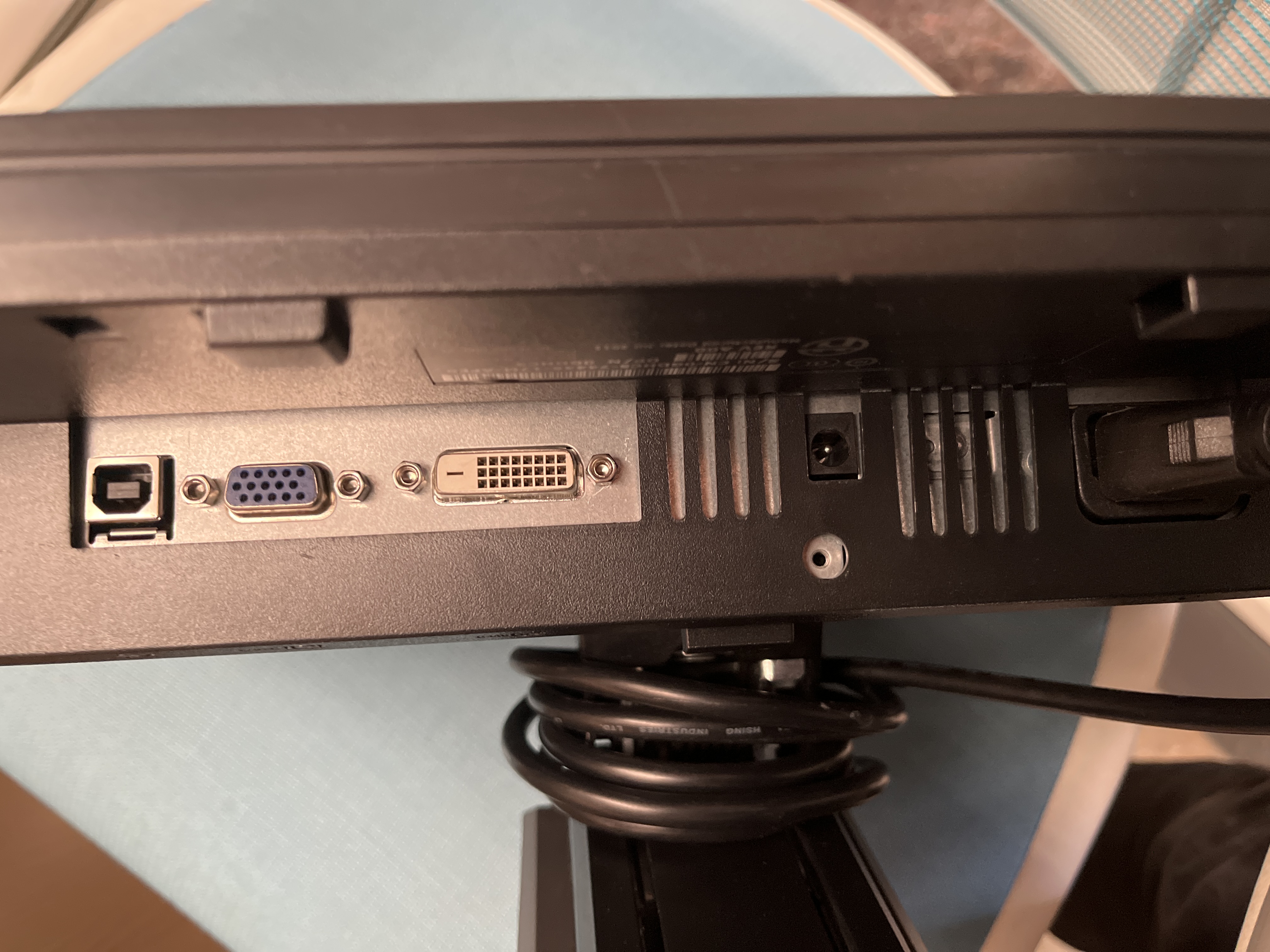 Dell p2011ht monitor just £25 Item ID 28338