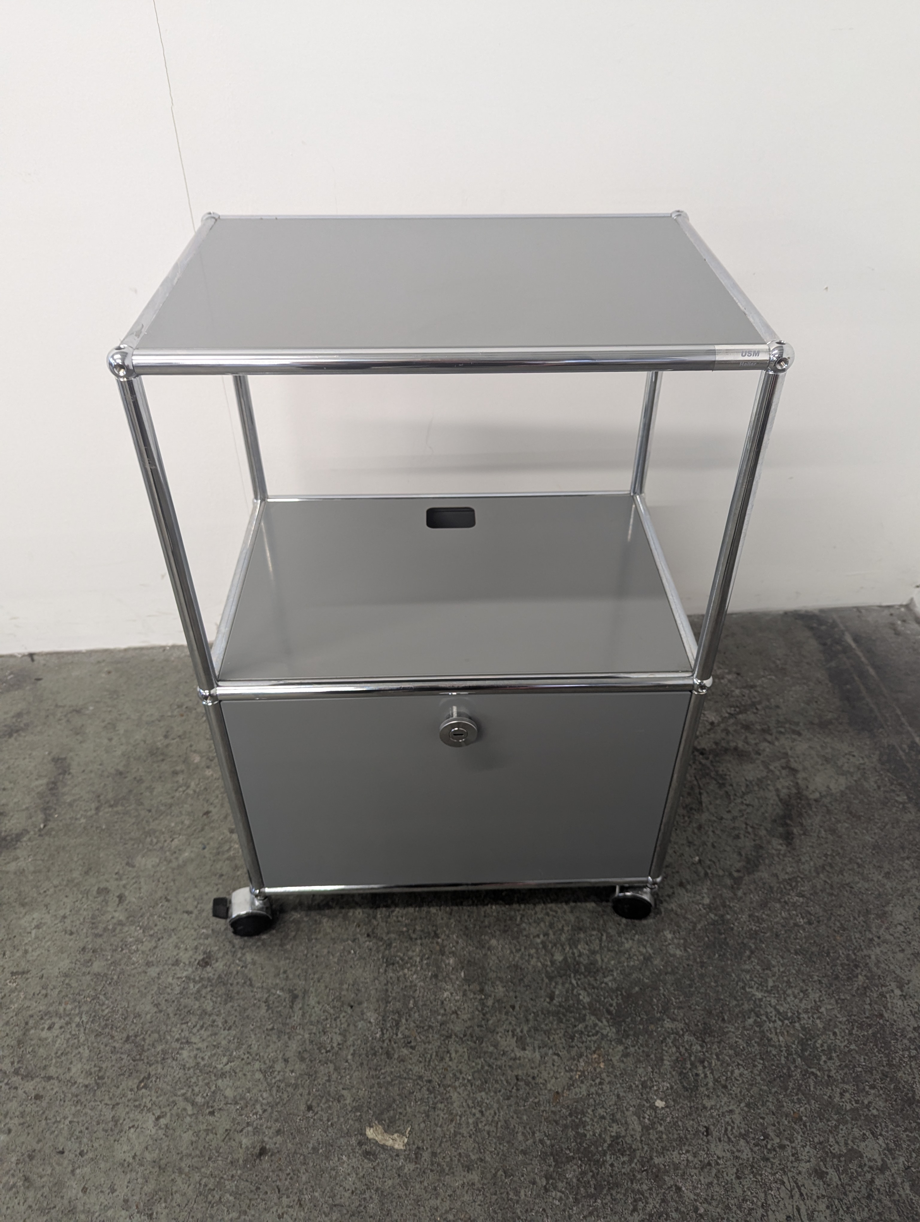 USM Haller Mobile Side Unit just £FREE