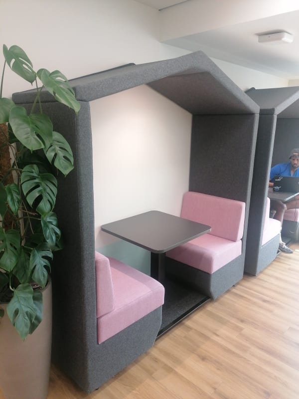 Bea Office Pod 2 seat booth sofa just £600