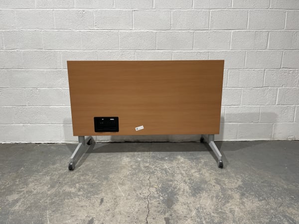 Steelcase Flip Top desk table just £85.00