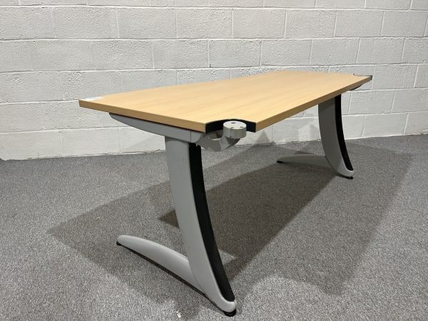 Steelcase right side return wave desk just £45.00