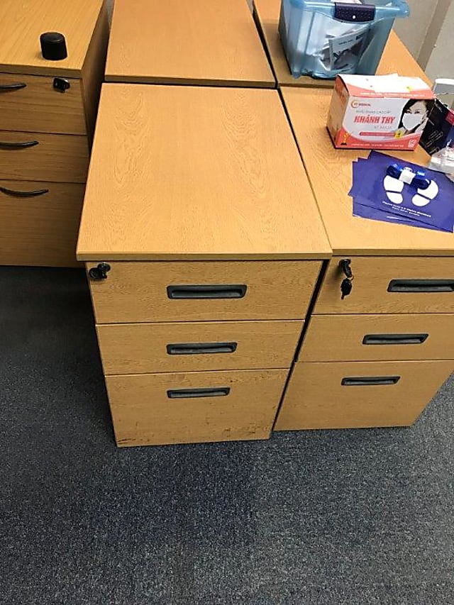 Pedestal just £9 Item ID 9649