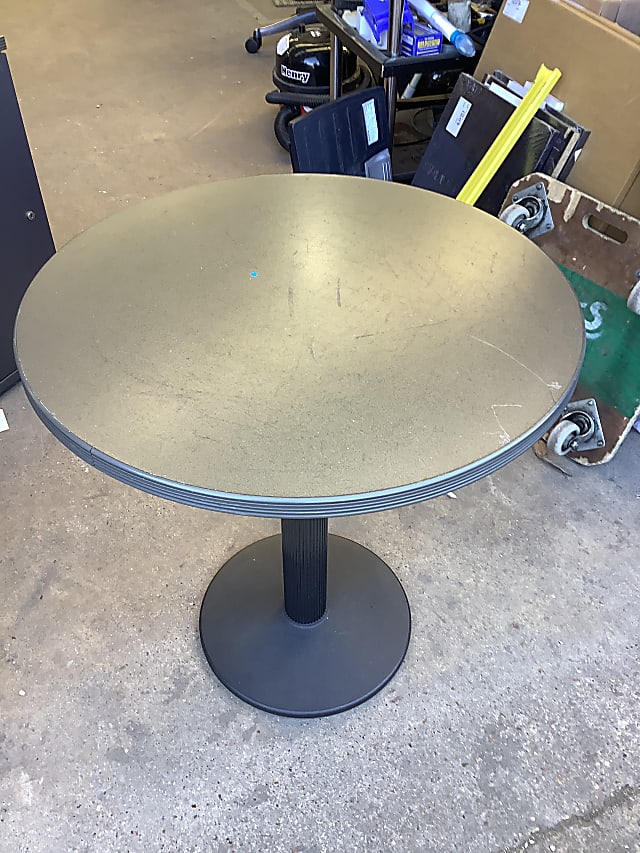 Bene Table just £8 Item ID 17100