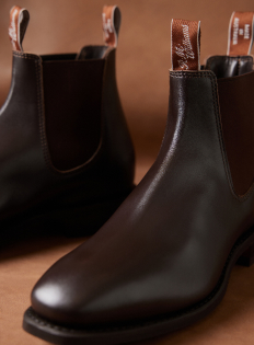 Handcrafted leather boots, clothing, and accessories | R.M.Williams®️