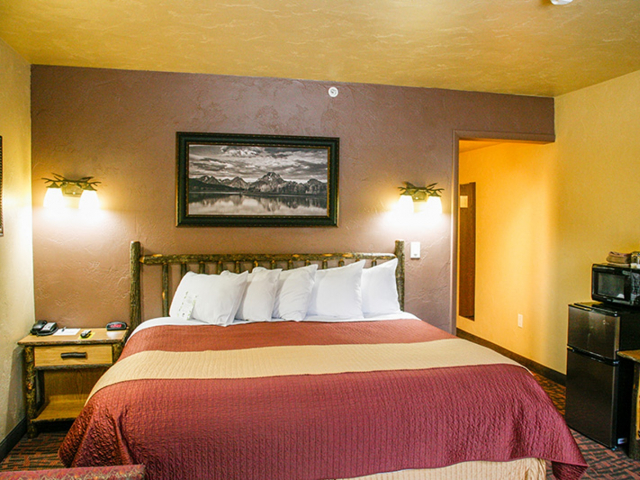 Room Rates & Details | Elk Country Inn