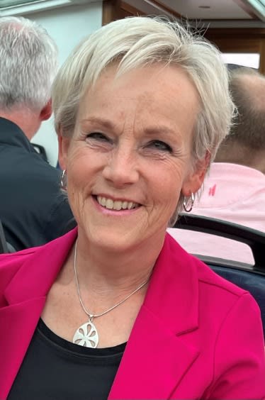 Anne Sandberg - Rolfs Flyg & Bussresor