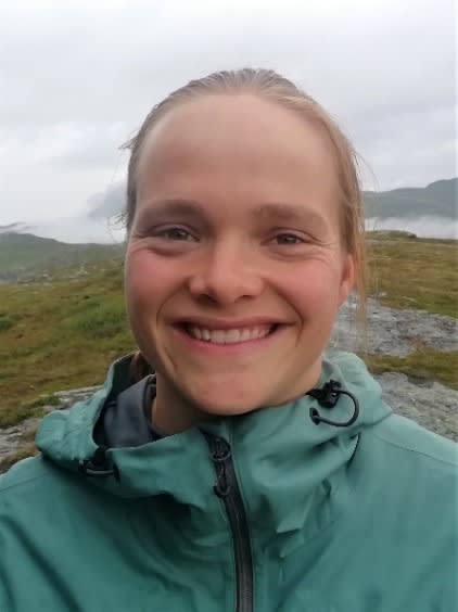 Emma Custers - Rolfs Reiser