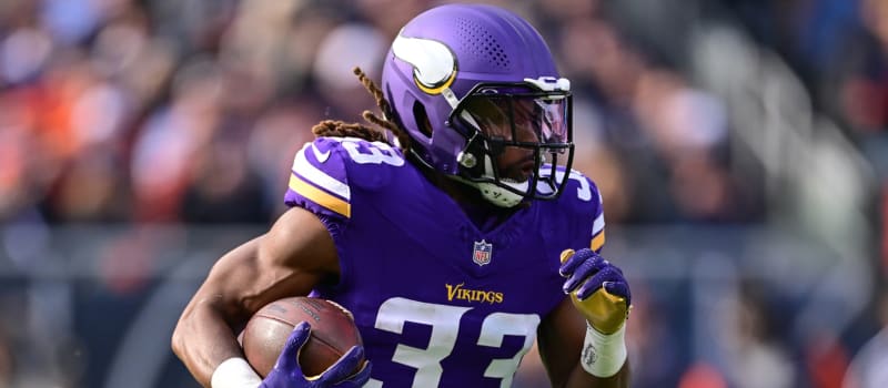Best Ball Draft Strategy for Fantasy Football 2025: Five Running Backs ...