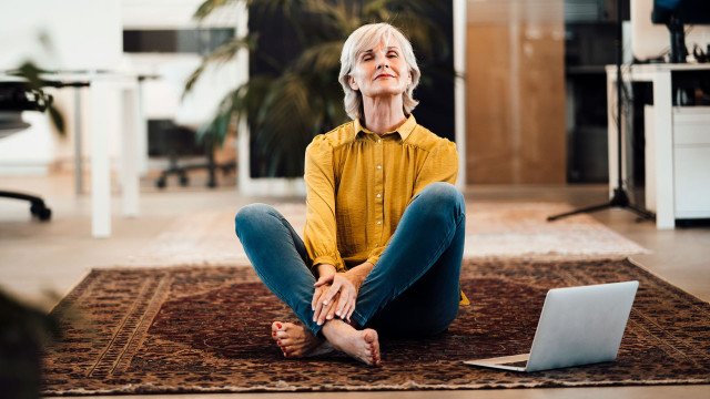 Yoga Work Break | Roundglass Living