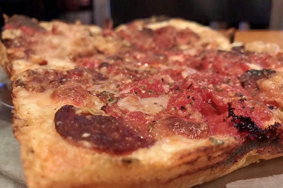 Top pizza choices in Dearborn for takeout and dining in
