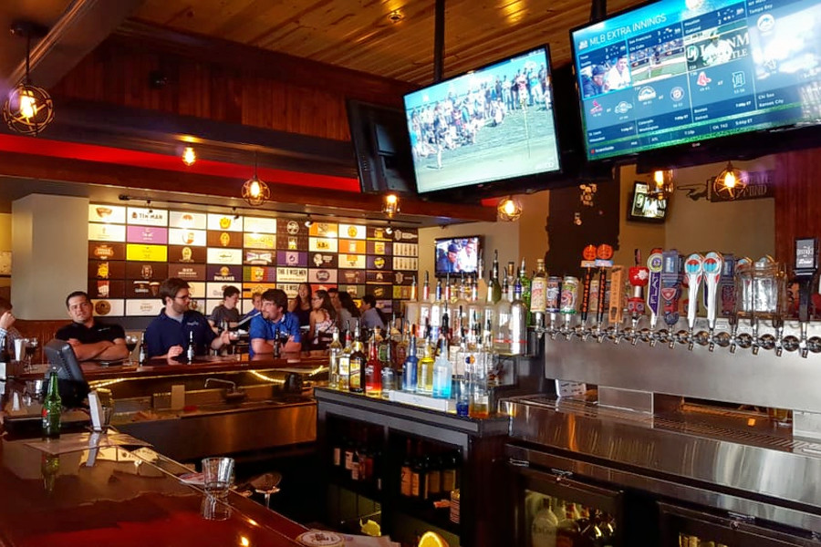 Check out the 5 top spots in Indianapolis's Castleton neighborhood