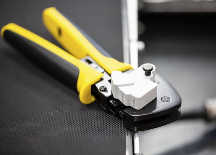09990000110 HARTING | HARTING Crimp Tool Crimp Tool for Han D Connector ...