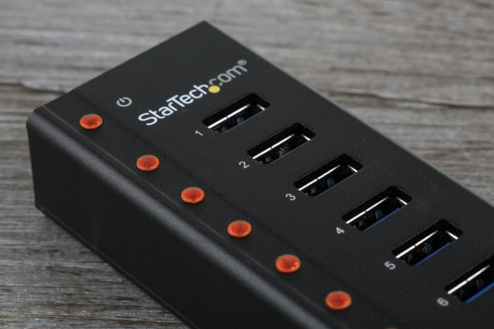 ST7300U3M StarTech.com | StarTech.com 7 Port USB 3.0 USB A Hub, AC ...