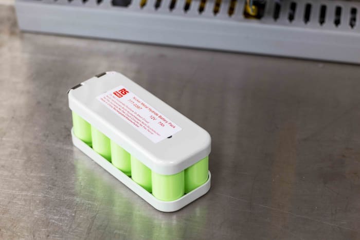 RS PRO | RS PRO 12V NiMH Rechargeable Battery Pack, 7Ah - Pack of 1 ...