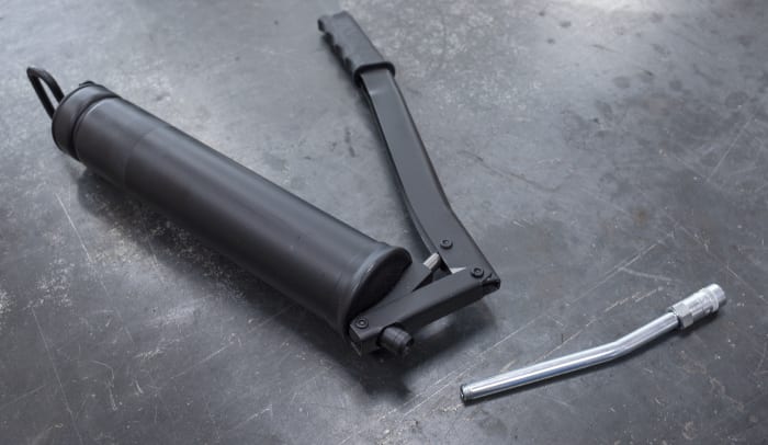 RS PRO | 7000psi Steel Manual Grease Gun, 16 oz | 672-166 | RS