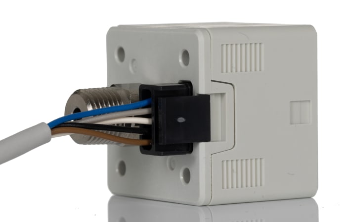 ISE20A-V-01-J SMC | SMC Pressure Switch, 12 → 24V dc, IP40 10 bar | 215 ...