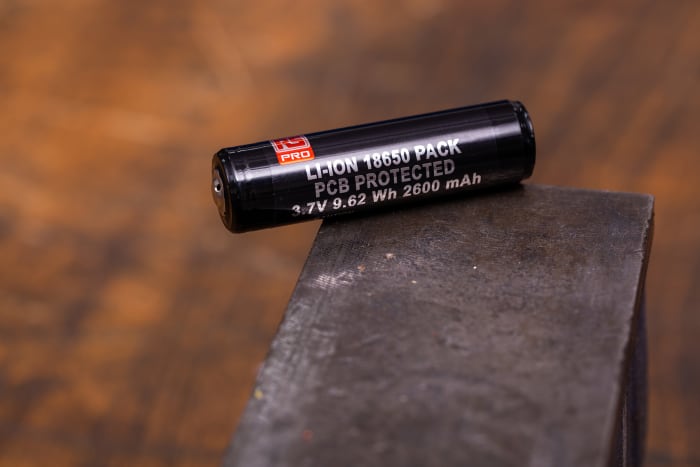 RS PRO | RS PRO, 3.7V, 18650, Lithium-Ion Rechargeable Battery, 2.6Ah ...