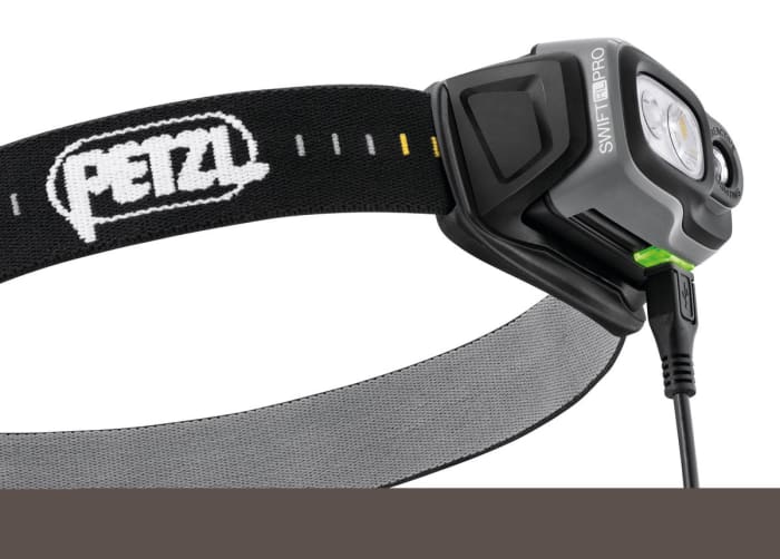 E810AA00 Petzl | Petzl LED Head Torch 900 lm, 150 m Range | 212-4485 ...