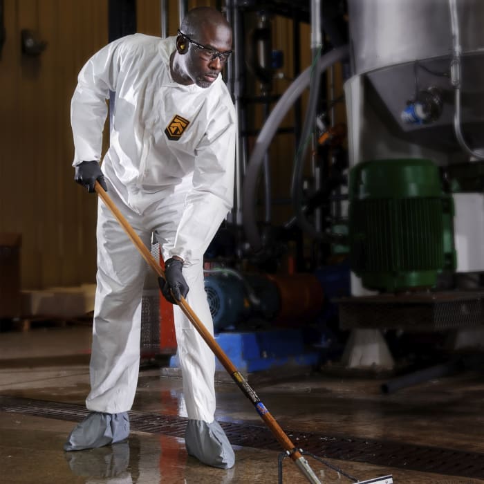 97910 Kimberly Clark | Kimberly Clark White Disposable overalls, CE CAT ...