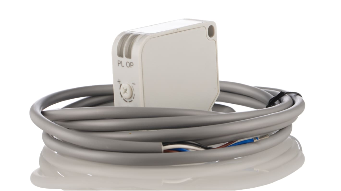 RS PRO Diffuse Photoelectric Sensor, Block Sensor, 2 m Detection Range | RS