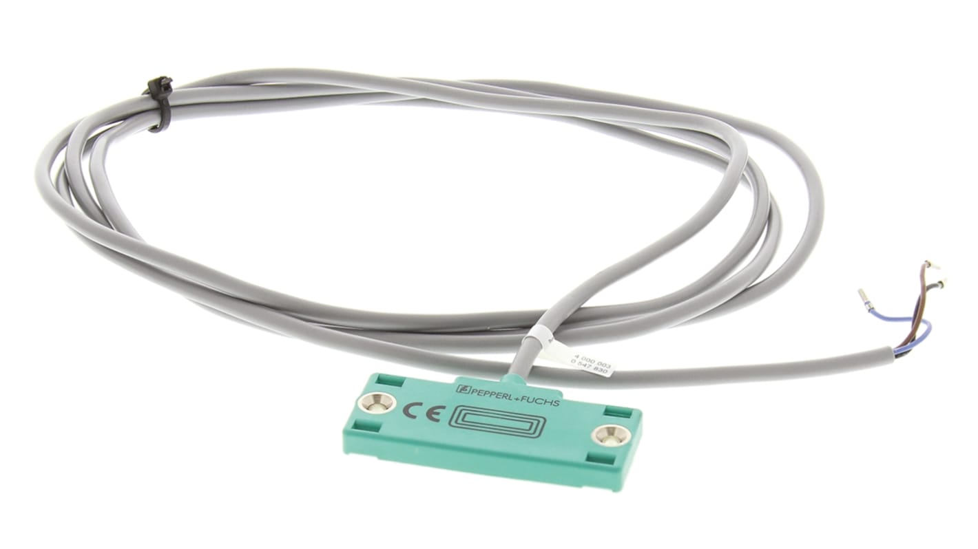 CBN5-F46-E2 | Pepperl + Fuchs Capacitive Block-Style Proximity Sensor, 5 mm Detection, PNP ...
