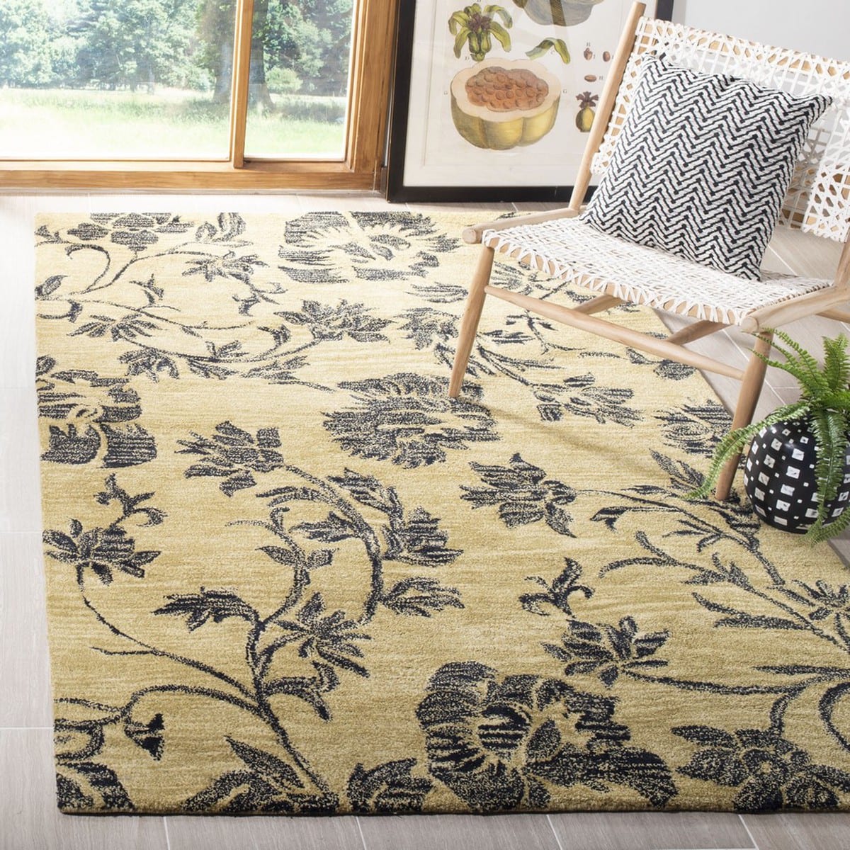 Safavieh Soho SOH742A Gold - Black | Rug Studio