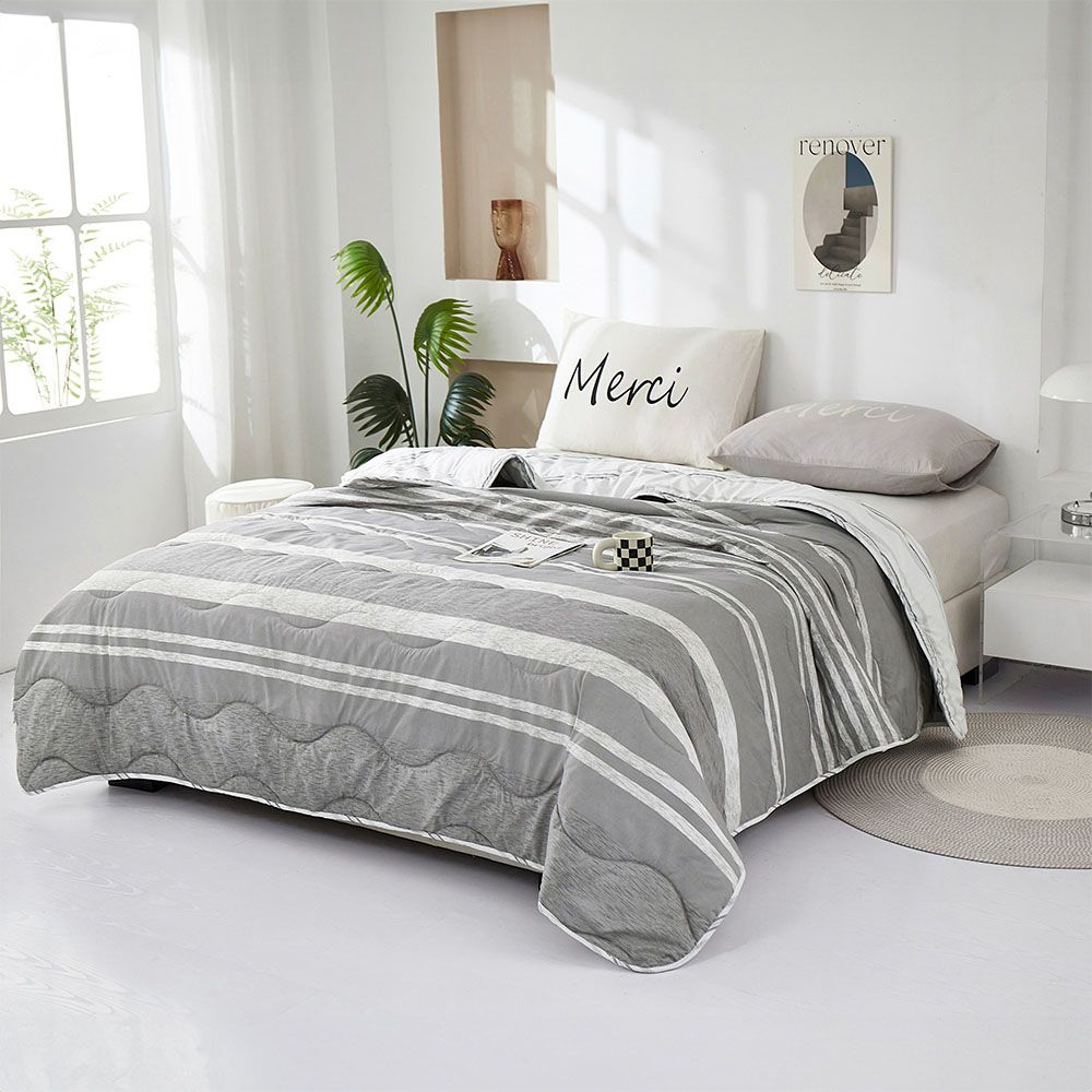 Jual Informa 210 X 210 Cm Bed Cover Microfiber Xylo Terbaik | Informa