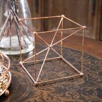 Jual Miniatur Dekorasi Kubus Besi 15 X 15 X 15 Cm R 01 Gold Terbaru ...