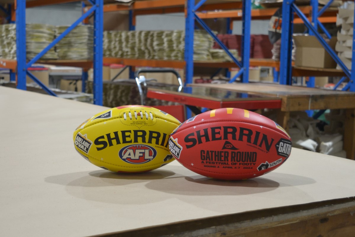 2025 AFL ANZAC Keyring - Red