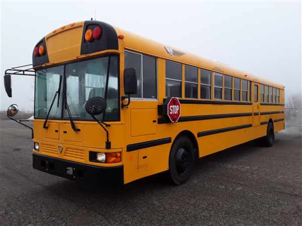 Navistar International INTEGRATED RE S BUS