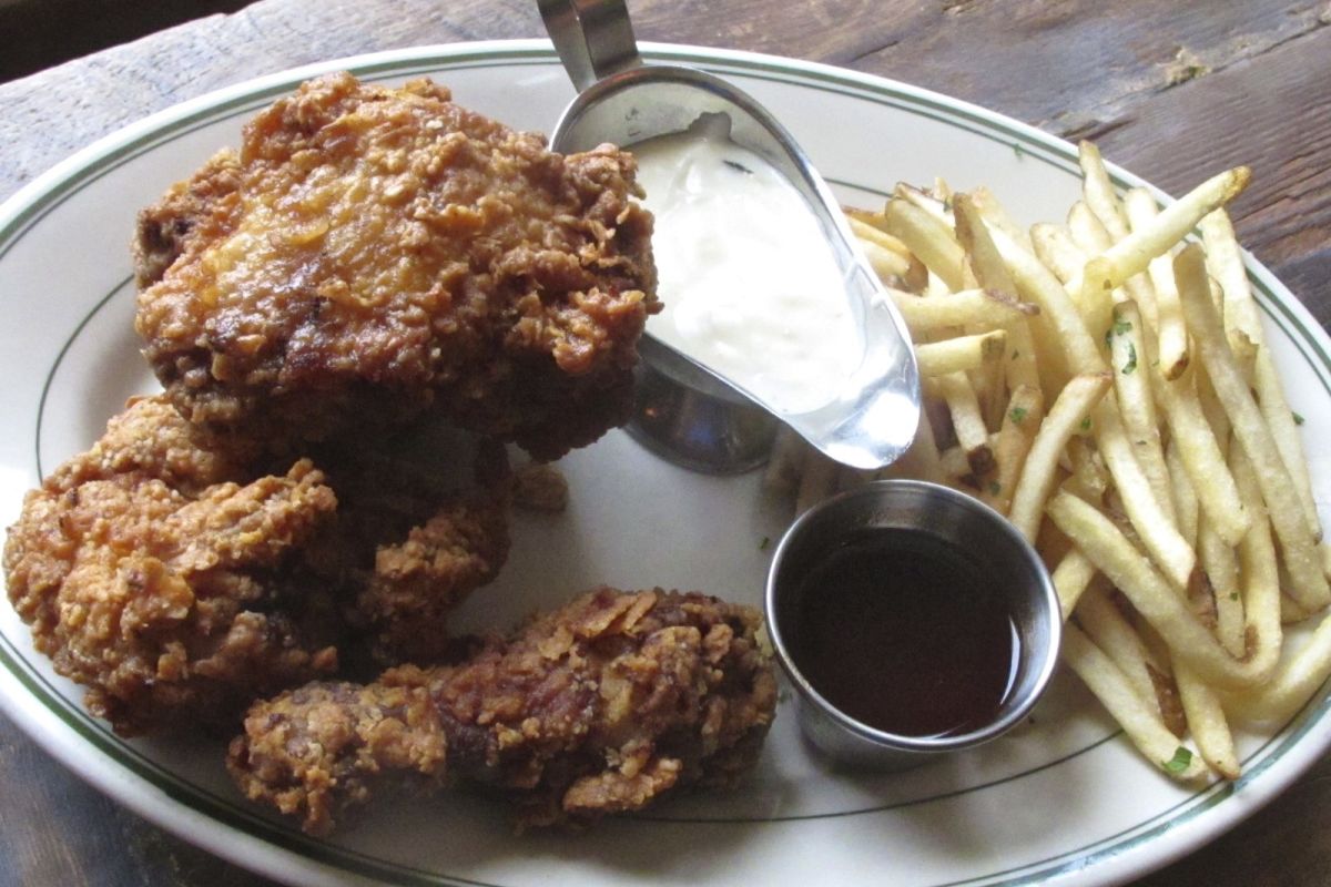 Amazing Fried Chicken | Houstonia Magazine