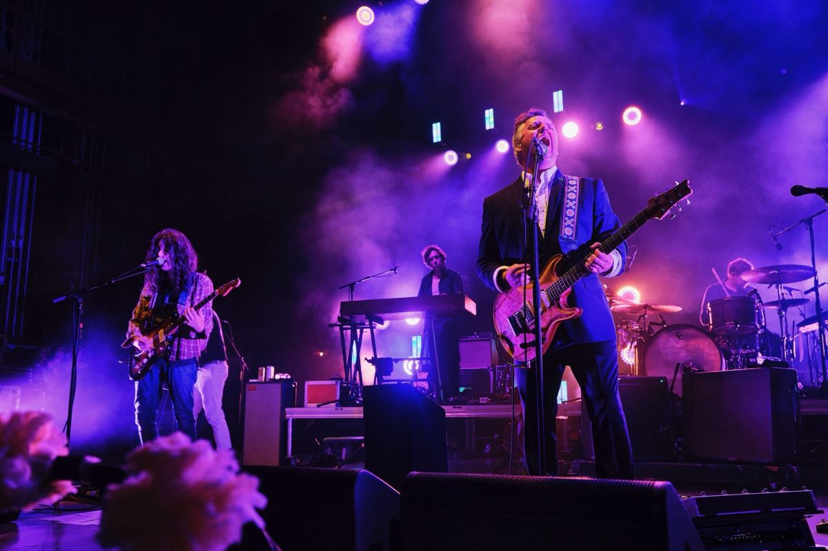 The Album That Gave Modest Mouse Its Biggest Hit ‘Float On’ Turns 20 ...