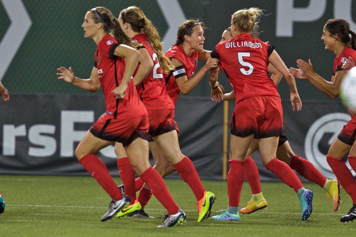 The Thorns Finally Lost | Portland Monthly