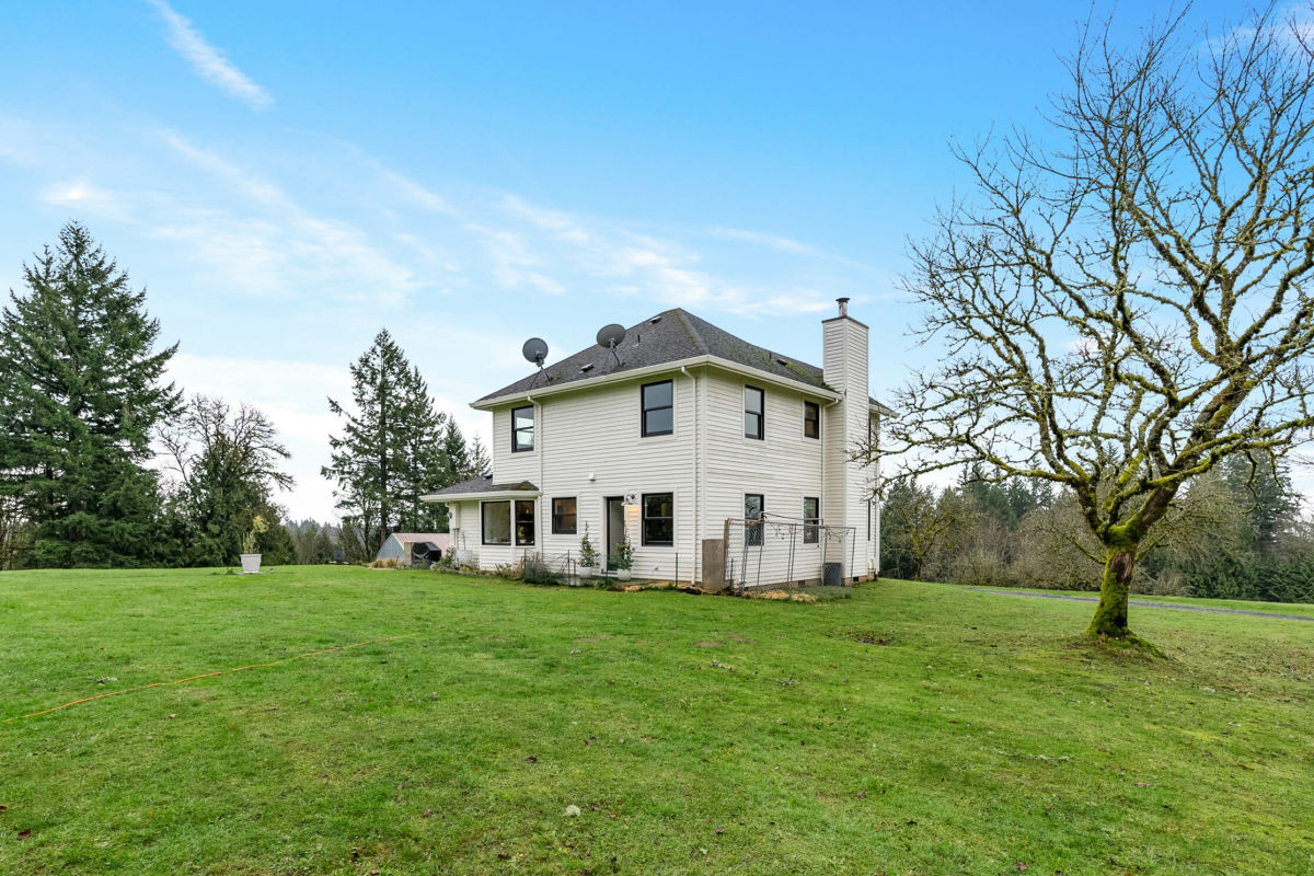 Oregon Farmhouse