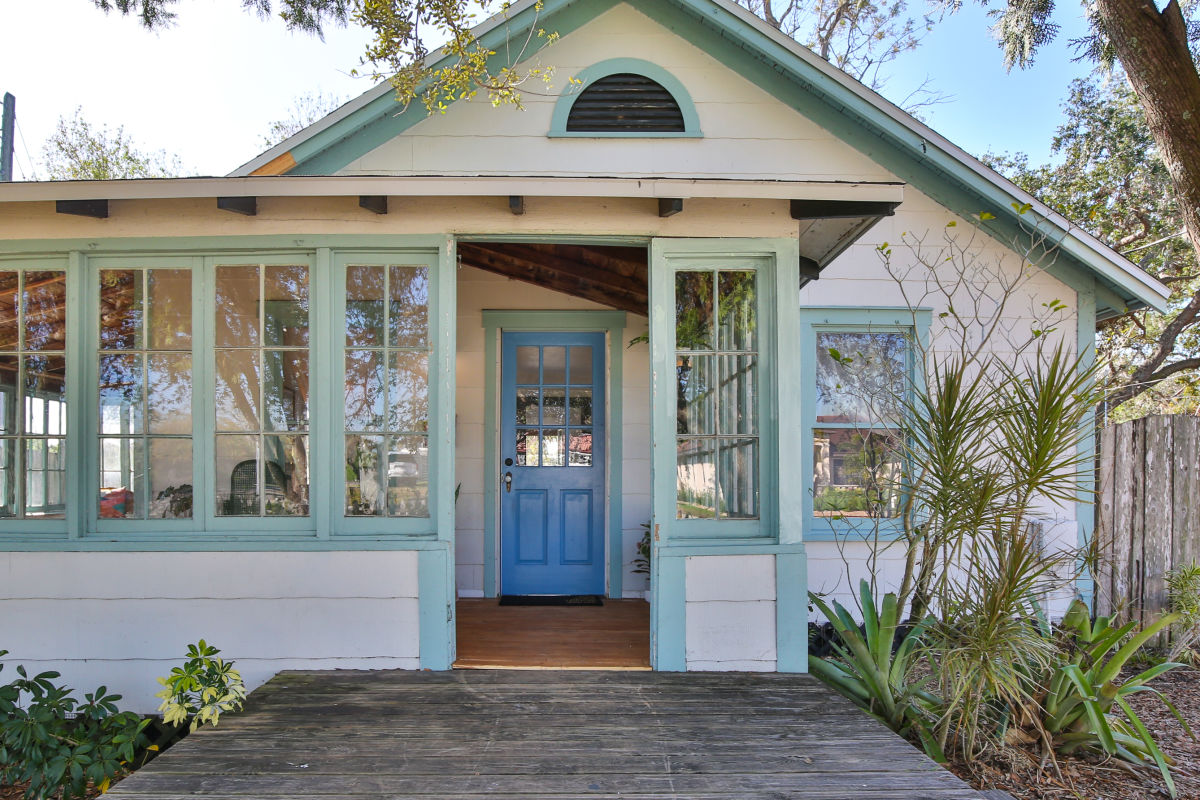 This Almost Century-Old Home Is a Slice of Vintage Florida | Sarasota ...