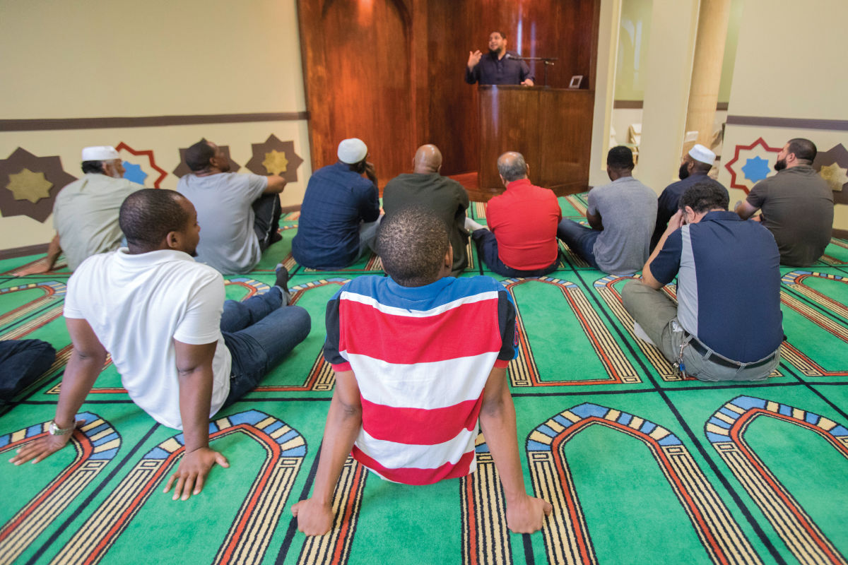 Hola, Allah: Welcome to the Country's Only Latino Mosque, Right Here In ...