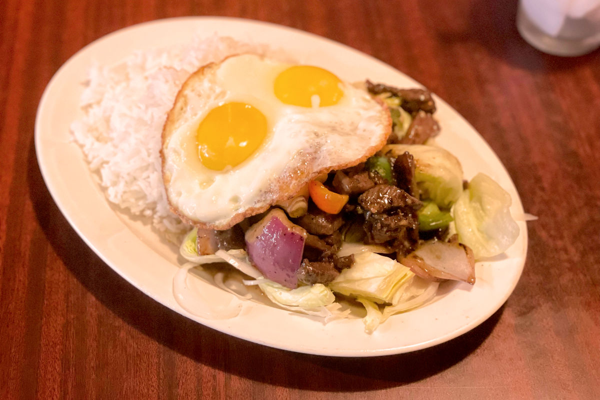 Billiard Hoang’s Bò Lúc Lắc Is the Ideal Hangover Breakfast | Seattle Met