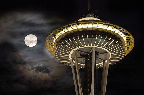 Seattle's Blue Moon Food and Drink Deals | Seattle Met