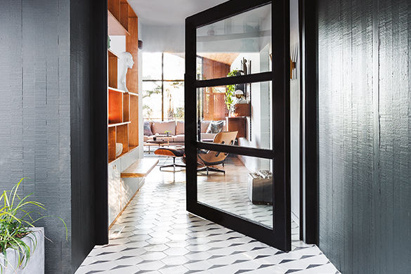 A Stunning, Storybook Open Entryway Brightens This West Hills ...