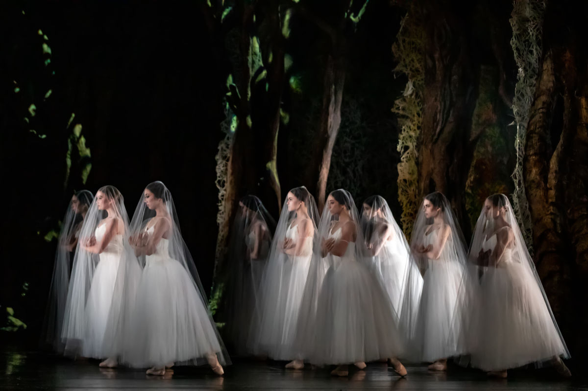'Giselle' Tells a Story of Love Personified | Houstonia Magazine