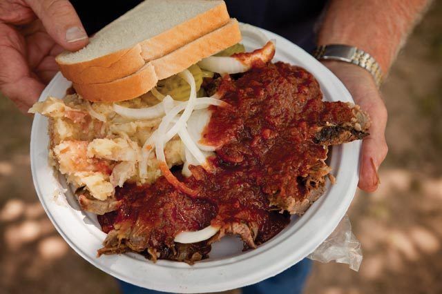 Old-Time Community Barbecues | Houstonia Magazine