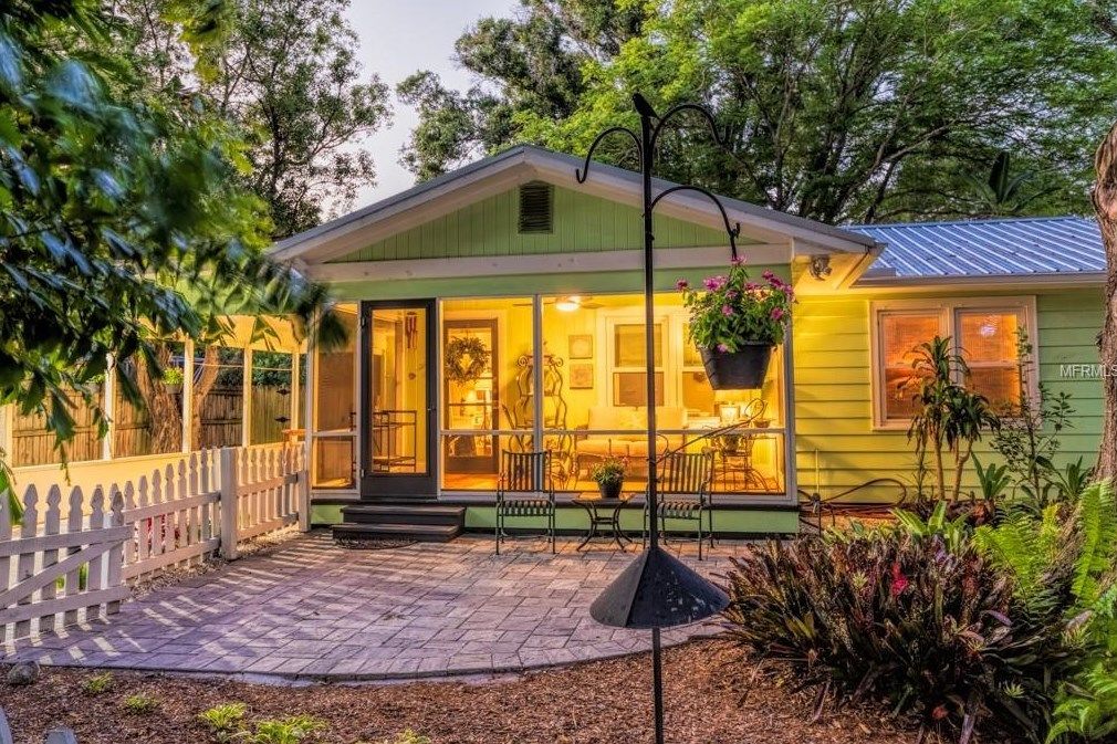 For Sale: A Charming Bayou Oaks Cottage | Sarasota Magazine