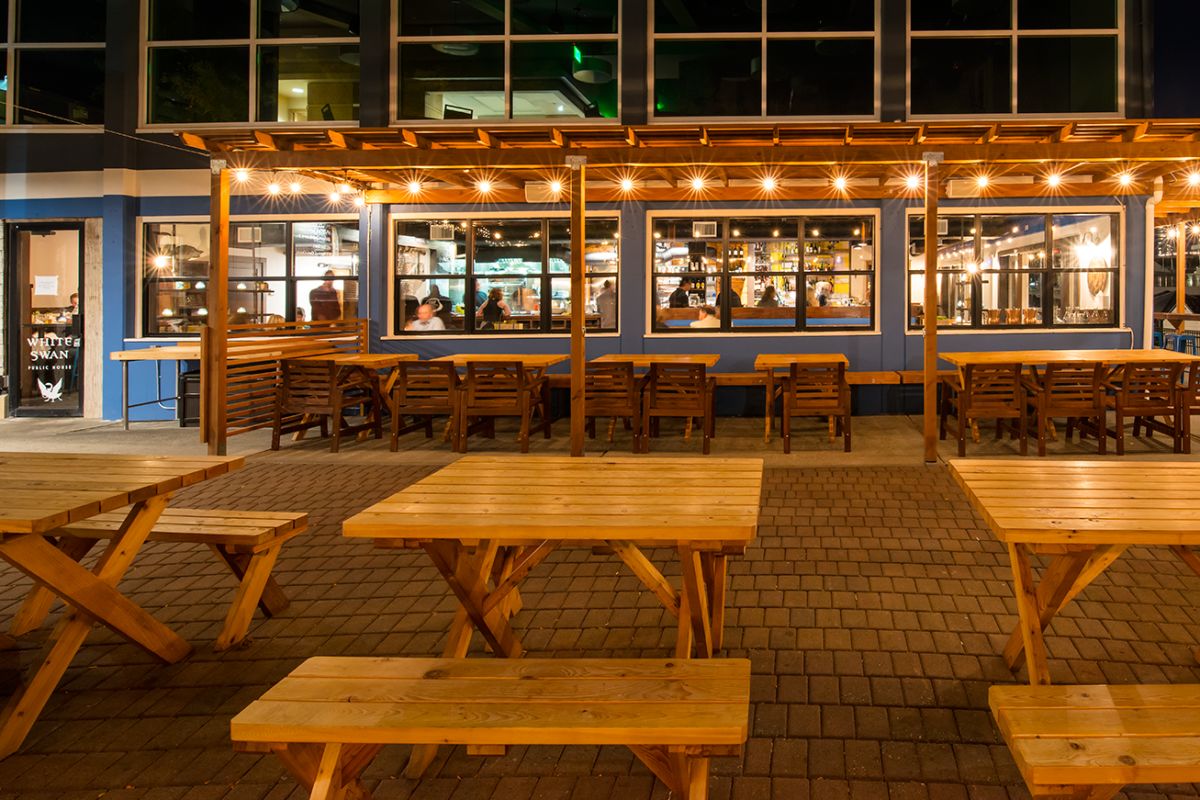 The White Swan Public House Opens on Lake Union | Seattle Met