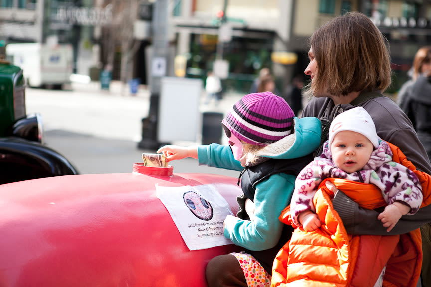 Slide Show: Rachel the Pig Returns to Pike Place Market | Seattle Met
