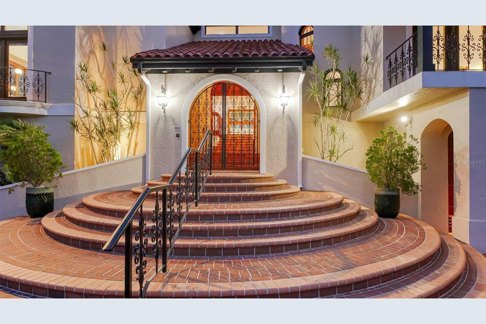 A Longboat Key Home Just Sold for $10.4 Million | Sarasota Magazine