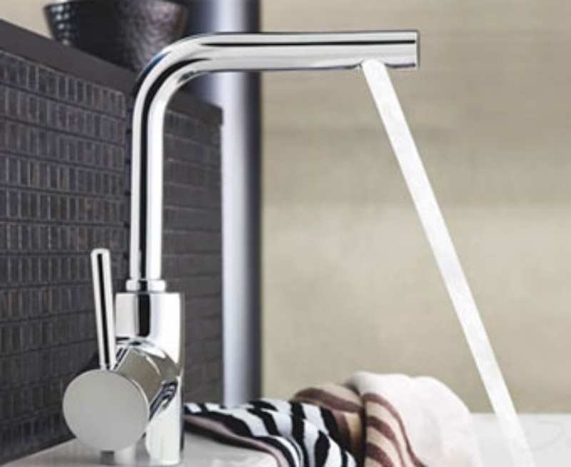 Смеситель Grohe Essence (32628000)