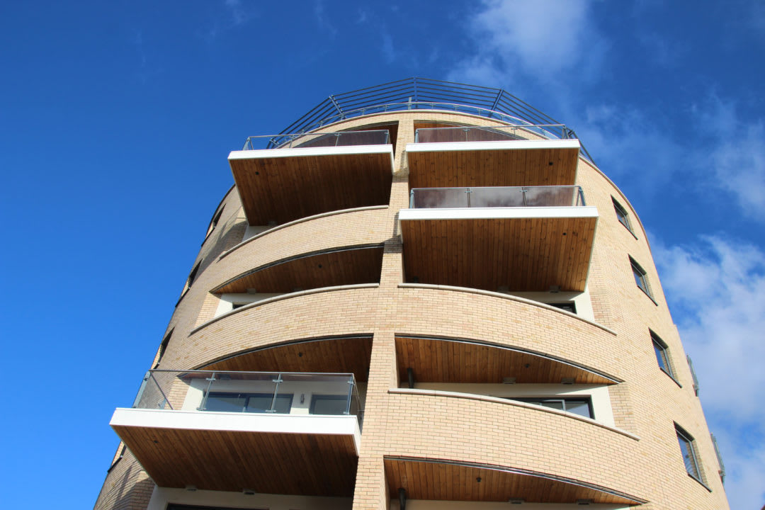 Balcony balustrades, Lee Valley Riverside Apartment | Sapphire Balconies